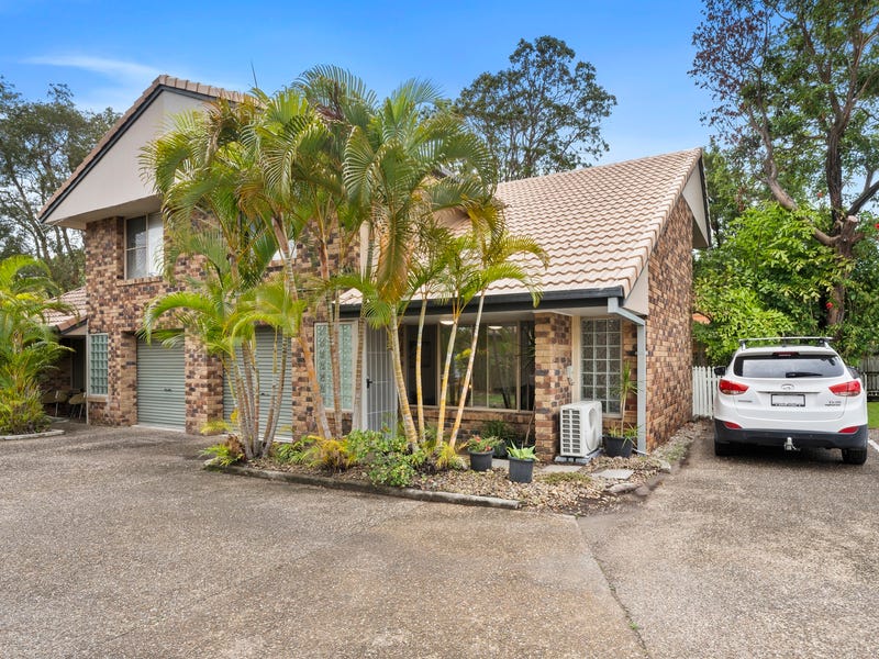 2/11 Gordon Street, Labrador, Qld 4215 - Property Details