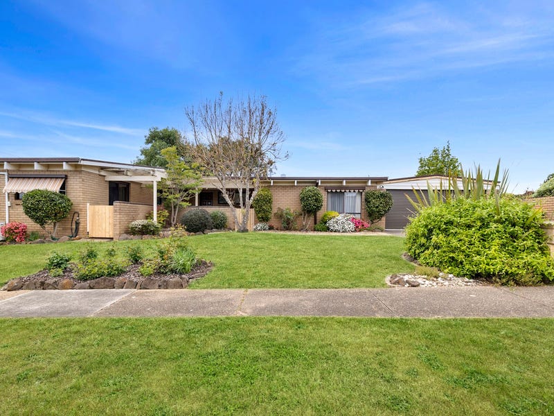 1 Ellerker Avenue, Ararat, Vic 3377 - Property Details