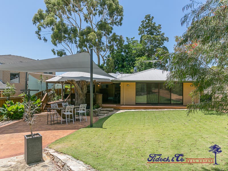 18 Kevin Road, Kelmscott, WA 6111 - realestate.com.au