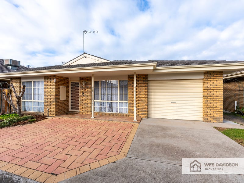 2/4 Robinson Street, Horsham, Vic 3400 - Property Details