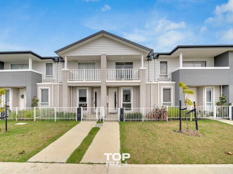 196 Carnival Boulevard, Berwick, VIC 3806 - realestate.com.au