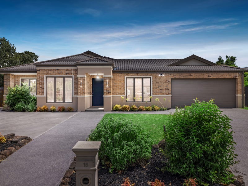 15 Lloyd Street, Knoxfield, Vic 3180 - Property Details