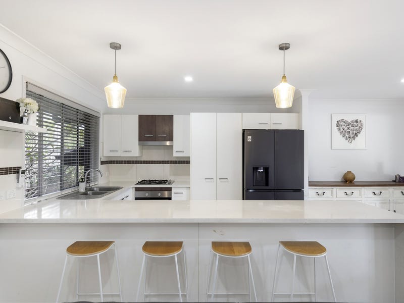 2 Calypso Court, Oxenford, Qld 4210 - Property Details