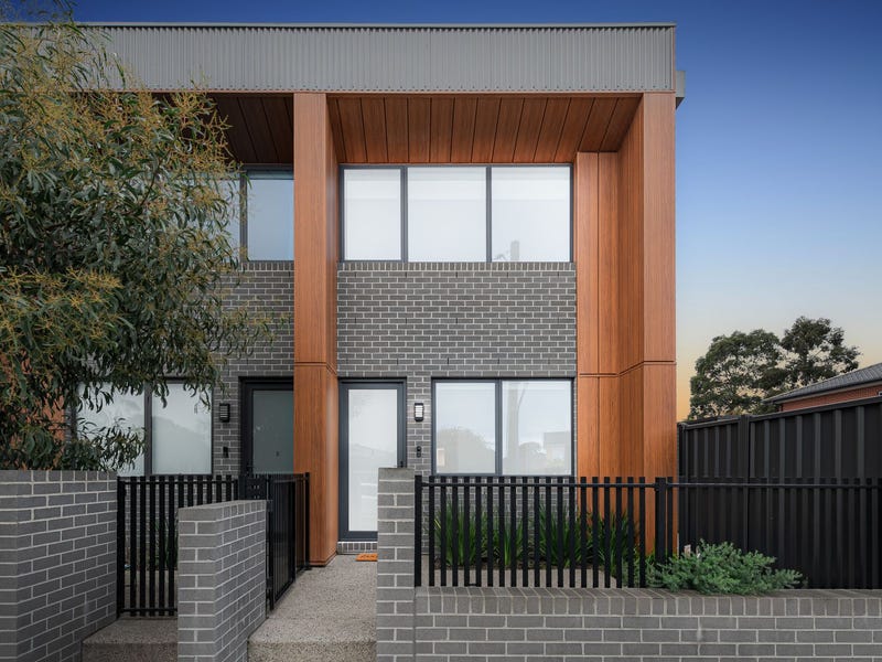 1/8 Service Street, Sunshine, Vic 3020 - Townhouse for Sale ...