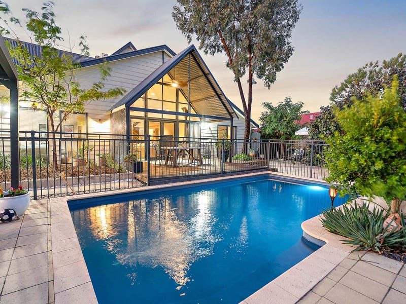 17 Erickson Pass, Ellenbrook, WA 6069 - Property Details