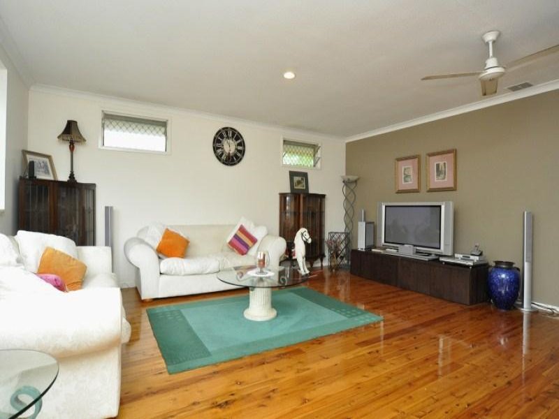 49 Gordon Street, Labrador, Qld 4215 - Property Details