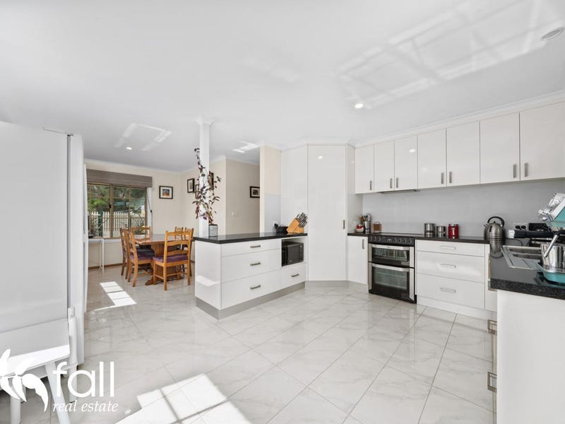 2 Loop Street, Carlton, Tas 7173 - Property Details