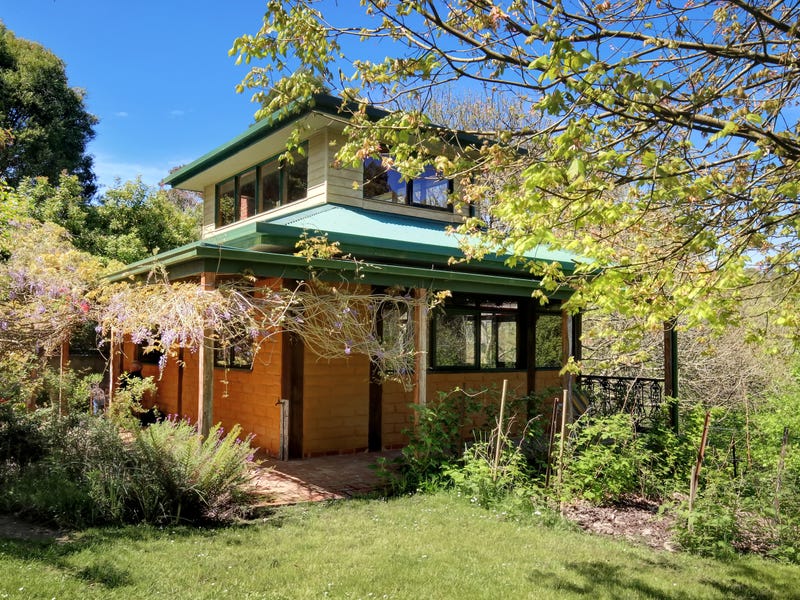 2410 Yarragon-Leongatha Road, Hallston, Vic 3953 - Property Details