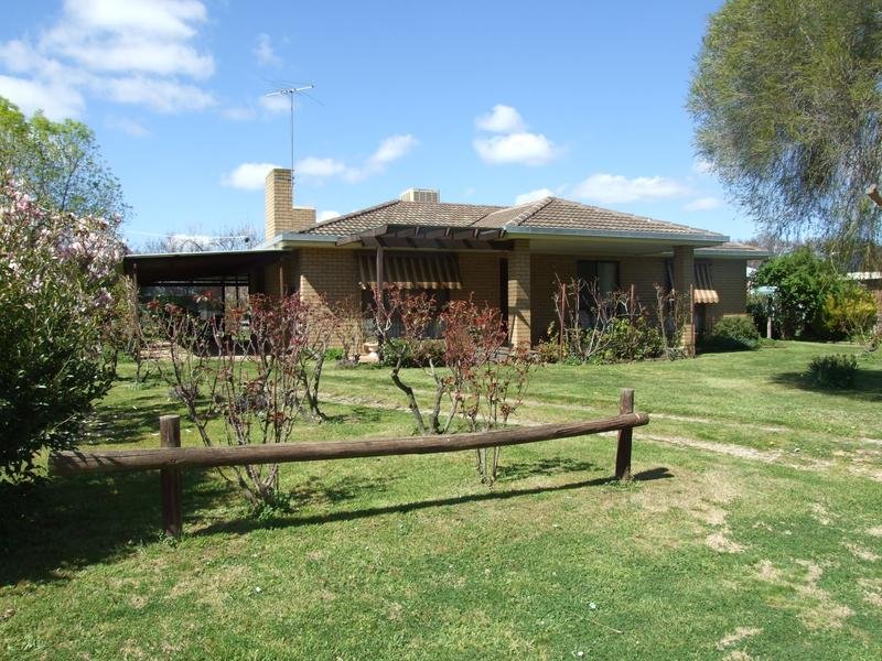 82 King Street, Oxley, VIC 3678 - realestate.com.au