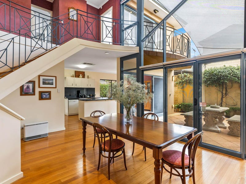 9 Mount Henry Road, Como, WA 6152 - realestate.com.au