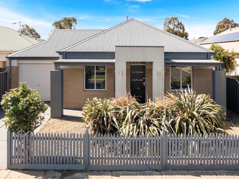 69 Mareeba Way, Craigieburn, Vic 3064 - Property Details