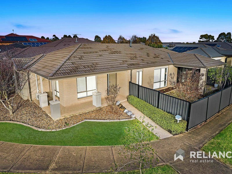 33 Kellerman Drive, Point Cook, VIC 3030 - realestate.com.au