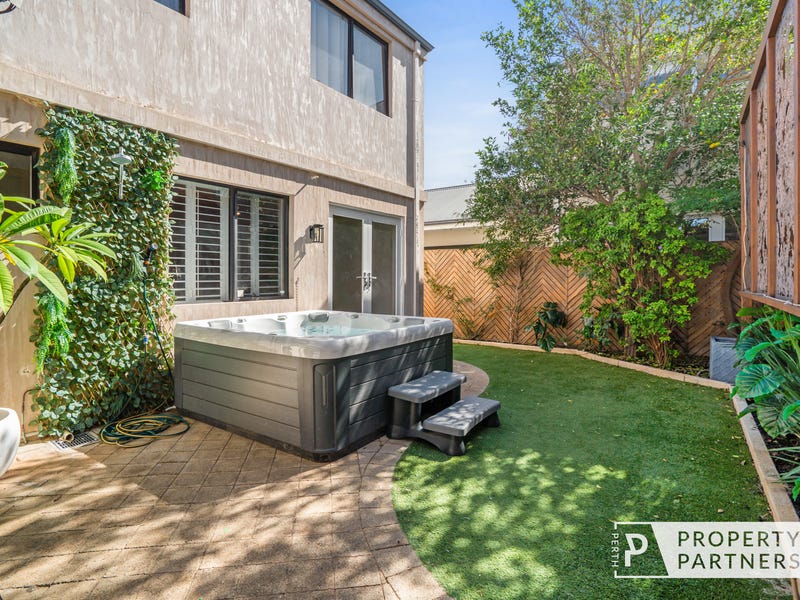 3/39 Calais Road, Scarborough, WA 6019 - Property Details