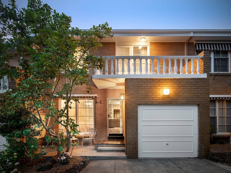 2/242 Woodland Street, Strathmore, Vic 3041 - Property Details