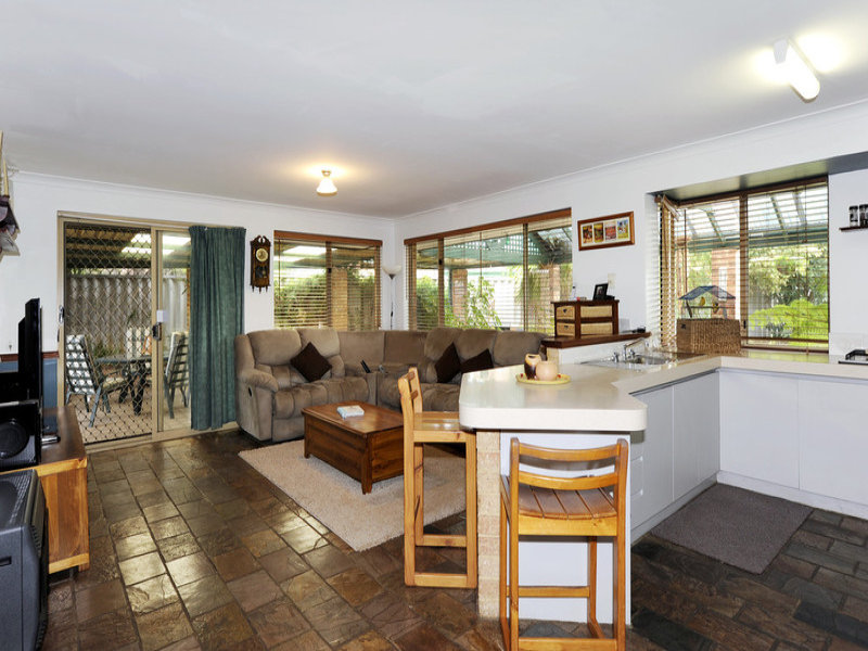 9 Middleton, Waikiki, WA 6169 - Property Details