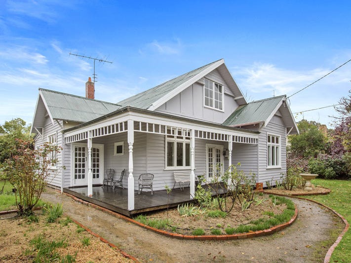 8 Hamilton Street, Broadford, VIC 3658 - realestate.com.au