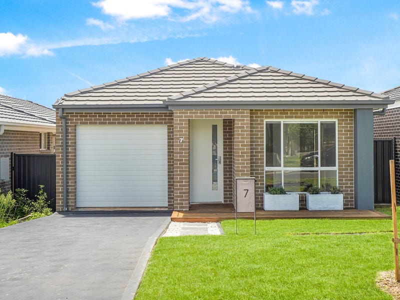 7 Northview Street, Grantham Farm, NSW 2765 - realestate.com.au