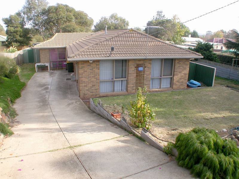 3 East Maddingley Road, Maddingley, VIC 3340 - realestate.com.au