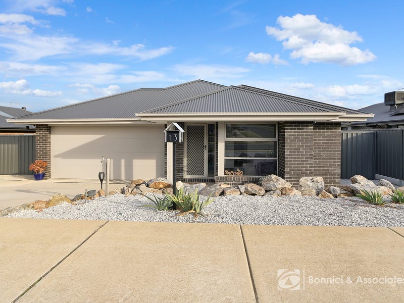 13 Cromwell Road, Leneva, Vic 3691 - Property Details