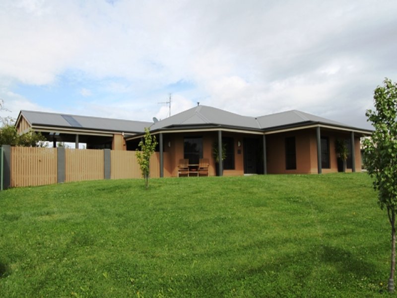 96 Darwin Drive, Bathurst, NSW 2795 - Property Details