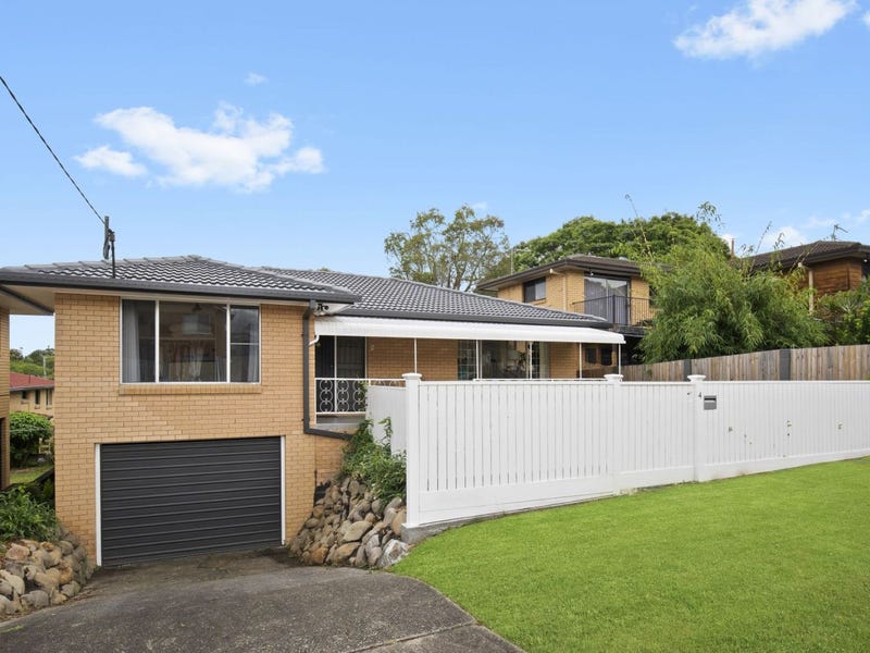 4 Moonah Avenue, Southport, QLD 4215 - realestate.com.au