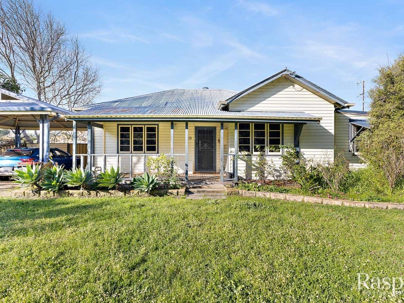 10 McKay Street, Pinjarra, WA 6208 - Property Details