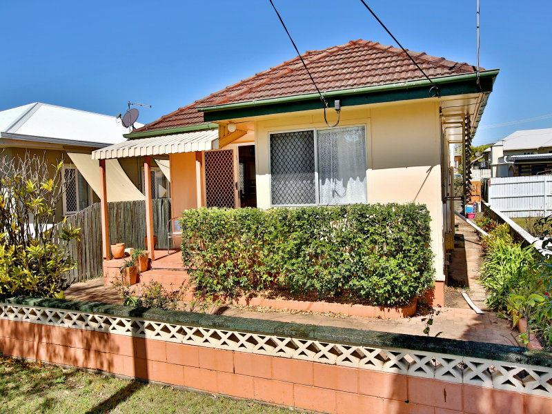 17 Ewan Street, Margate, Qld 4019 - Property Details