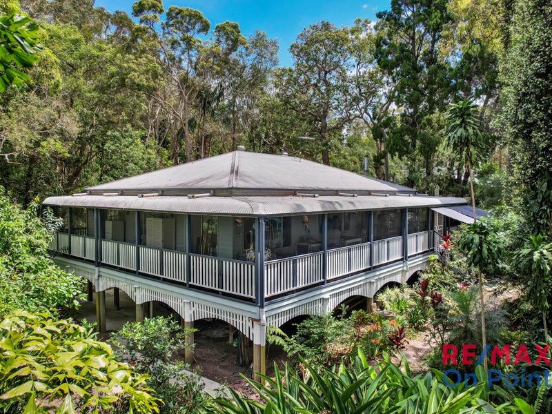 Studio Bedroom Properties for Sale in Macleay Island, QLD 4184 (+4 ...