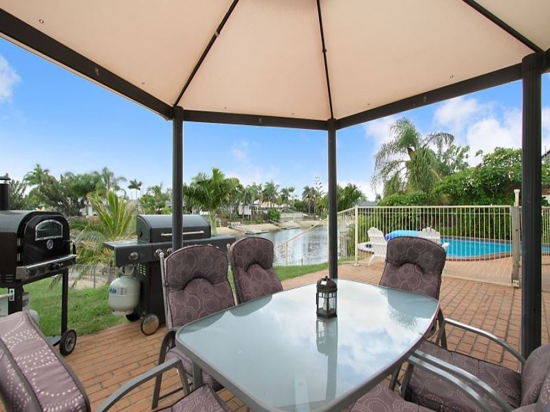 8 Reef Court, Mermaid Waters, QLD 4218 - realestate.com.au