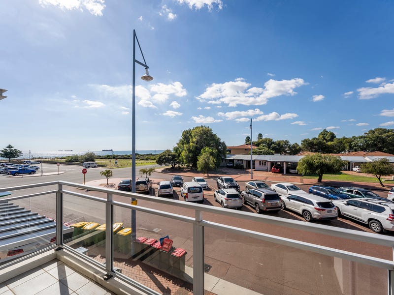 2/61 Rockingham Beach Road, Rockingham, WA 6168 - Property Details