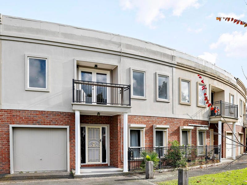 98 The Crescent, Kensington, Vic 3031 - Property Details