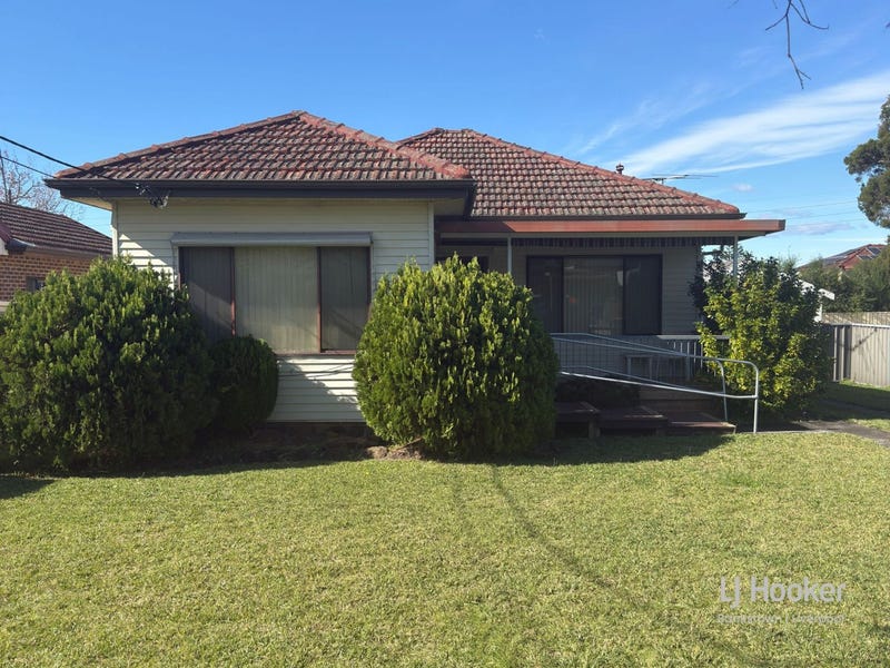 17 Presland Avenue, Revesby, NSW 2212 - Property Details