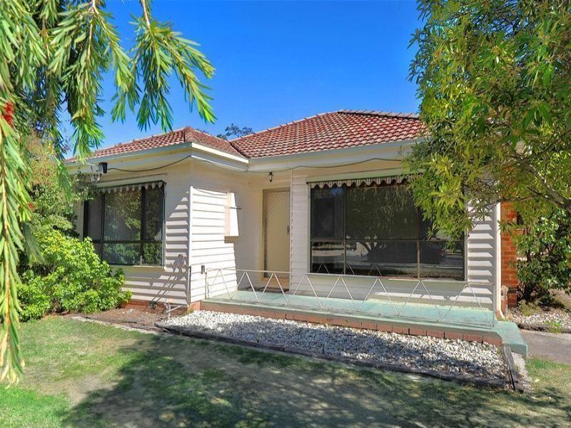 5 Halbert Street, Wendouree, Vic 3355 - Property Details