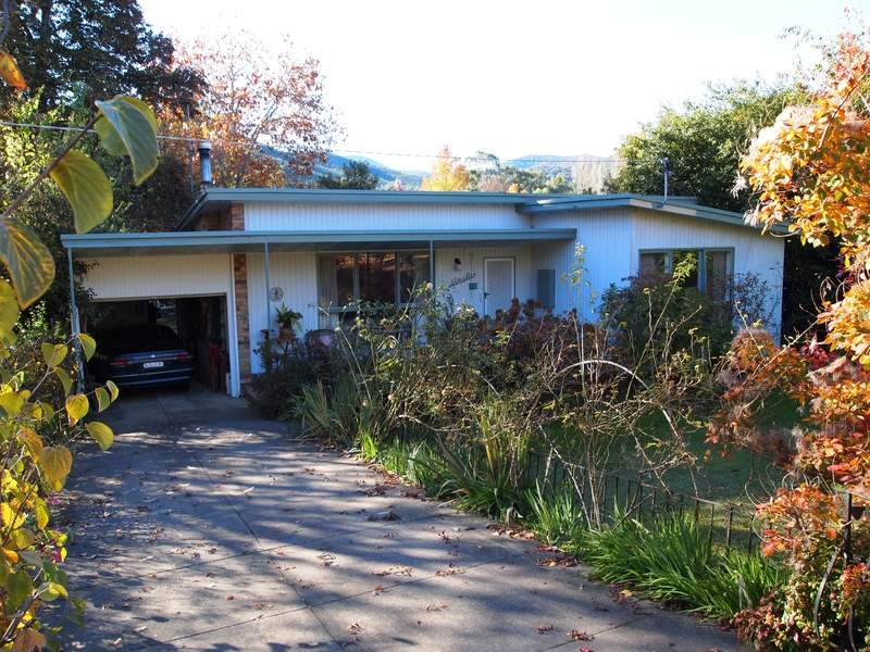 77 Gavan Street, Bright, Vic 3741 - Property Details