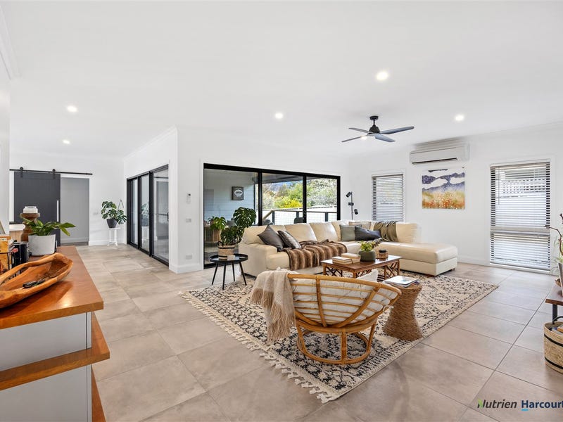 9 High street, Eildon, Vic 3713 - Property Details