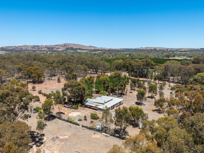 195 Lennons Lane, Landsborough, Vic 3384 - Property Details