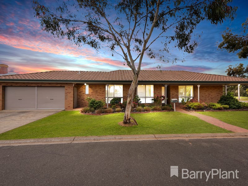 19 Outlook Drive, Werribee, Vic 3030 - Property Details