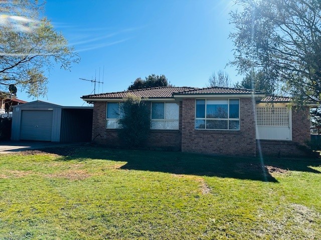 40 Torulosa Way, Orange, NSW 2800 - realestate.com.au