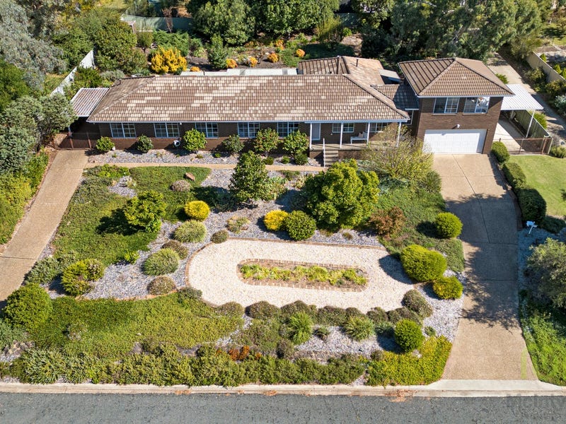 63 Learmonth Drive, Kambah, ACT 2902 - Property Details