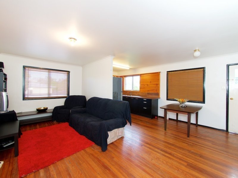 176 Compton Rd, Woodridge, Qld 4114 - Property Details