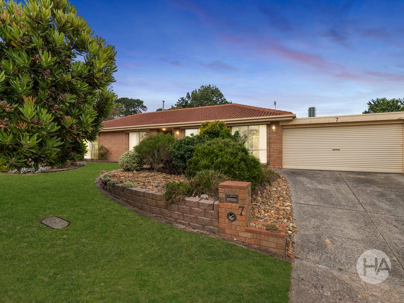 7 Oakbank Place, Somerville, Vic 3912 - Property Details