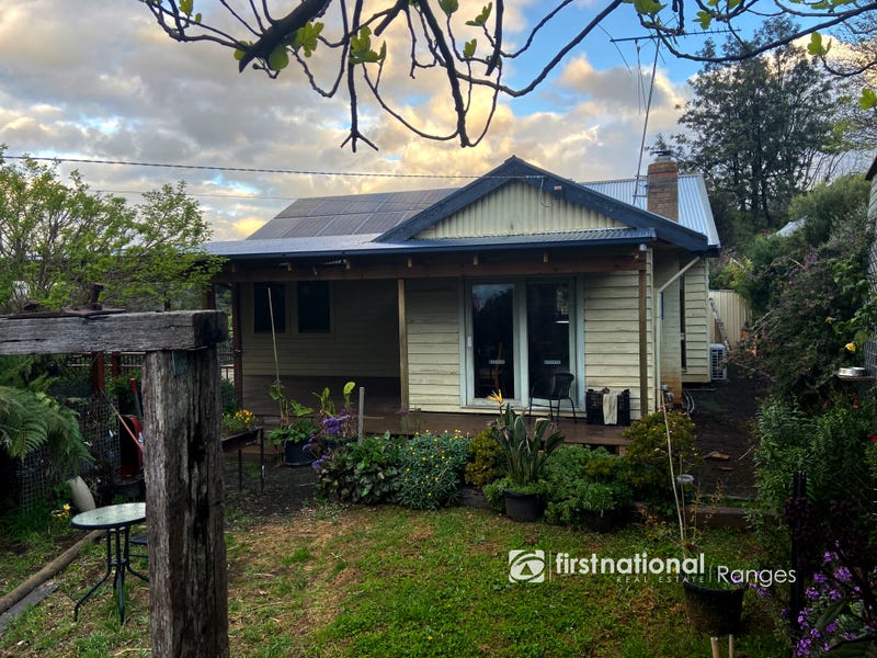 10 Queens Road, Silvan, Vic 3795 - Property Details