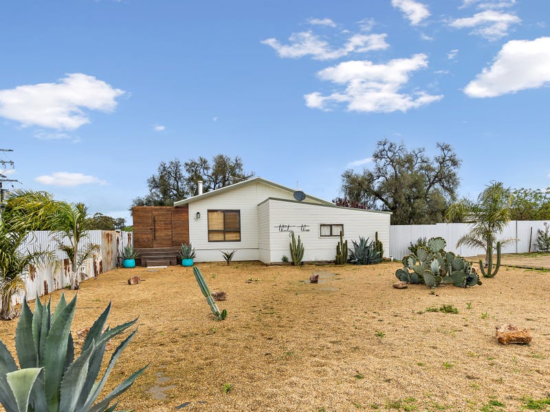 33 Don Street, Marrar, NSW 2652 - Property Details