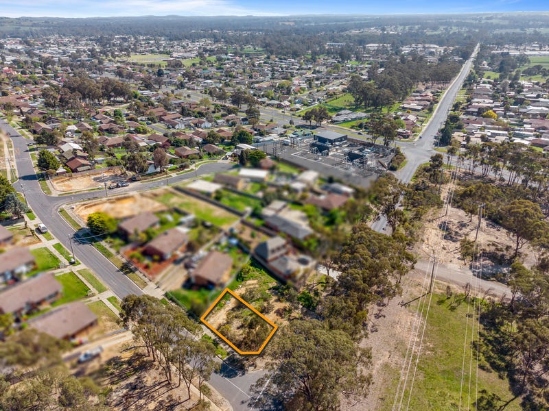 43 Monash Drive, Seymour, VIC 3660 - realestate.com.au