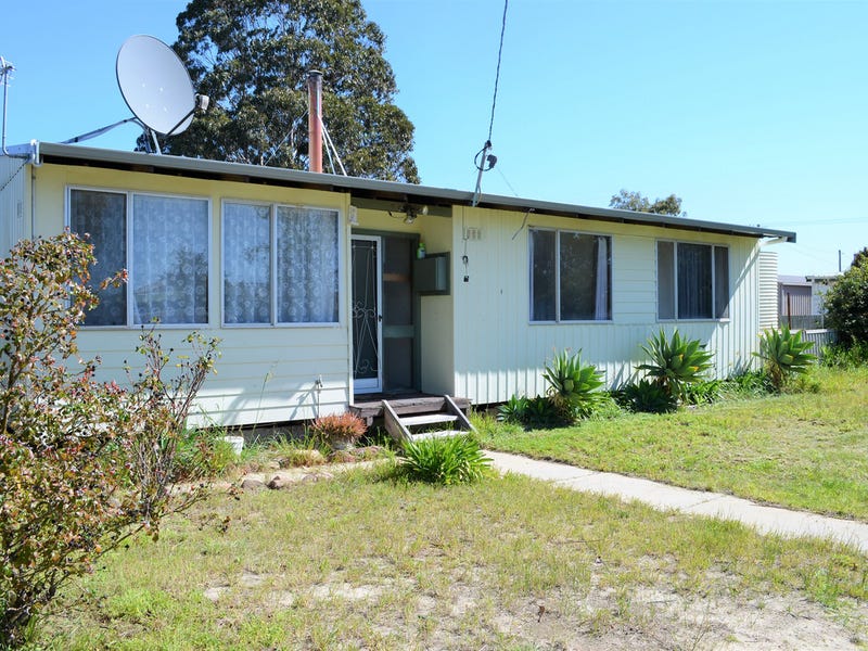 12 Spitfire Avenue, Jerramungup, WA 6337 - realestate.com.au