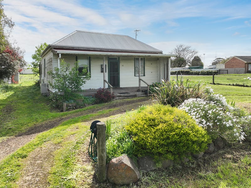 92 Clarke Street, Cobden, Vic 3266 - Property Details