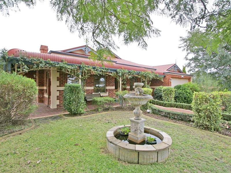 11 Lyndhurst Road, Kalamunda, WA 6076 - Property Details