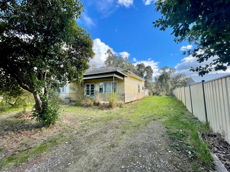 54 Coster Street, Alexandra, Vic 3714 - Property Details