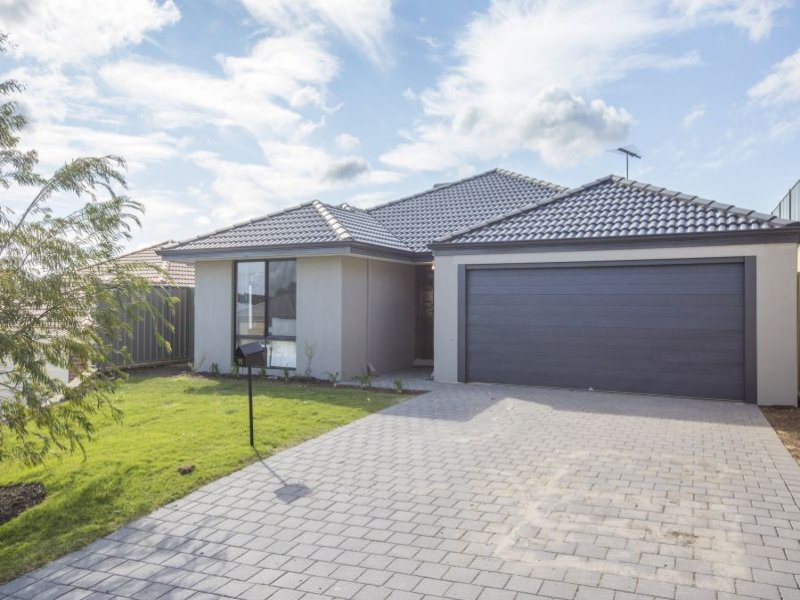 11 Ampton Corner, Wellard, WA 6170 - Property Details