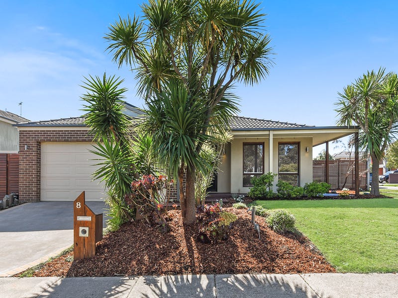 8 Sunhill Way, Berwick, Vic 3806 - Property Details